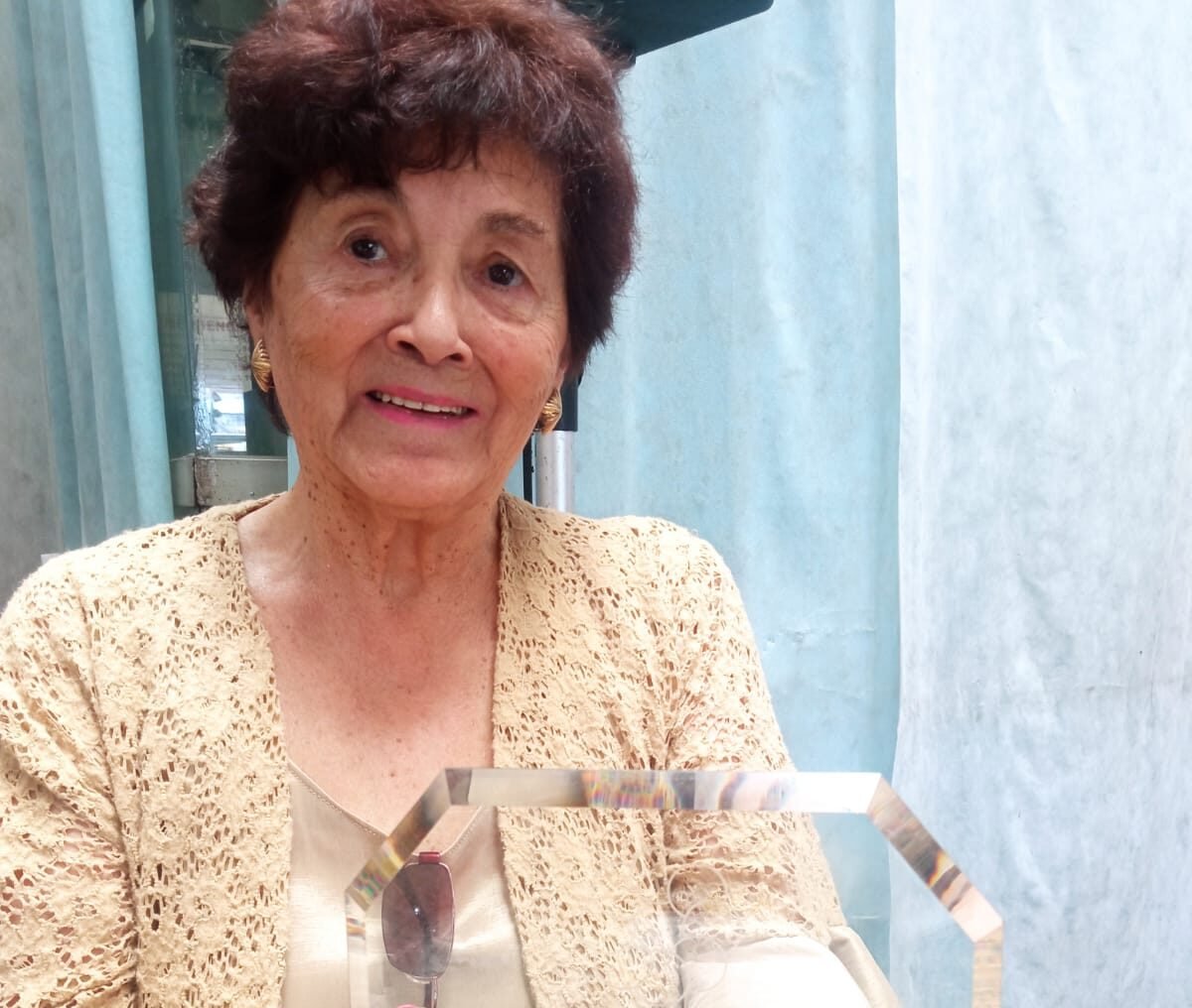 Judith del Carmen Oliva recibió un reconocimiento por sus 30 años de ...