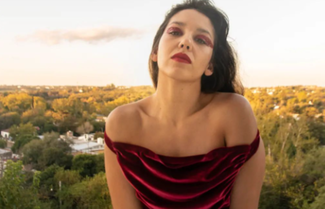 Fernanda Qüesta: "Cuando bailo tango, baila mi historia conmigo"