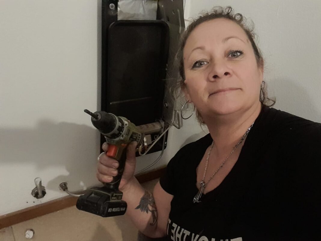 La "Gringa" una mujer pionera en el mundo de la Plomería, Gas y ...